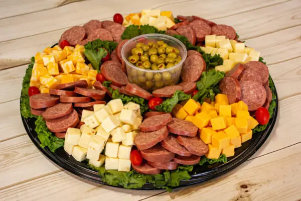 Best Deli Cheeses for Party Platters - Redner's Warehouse Markets